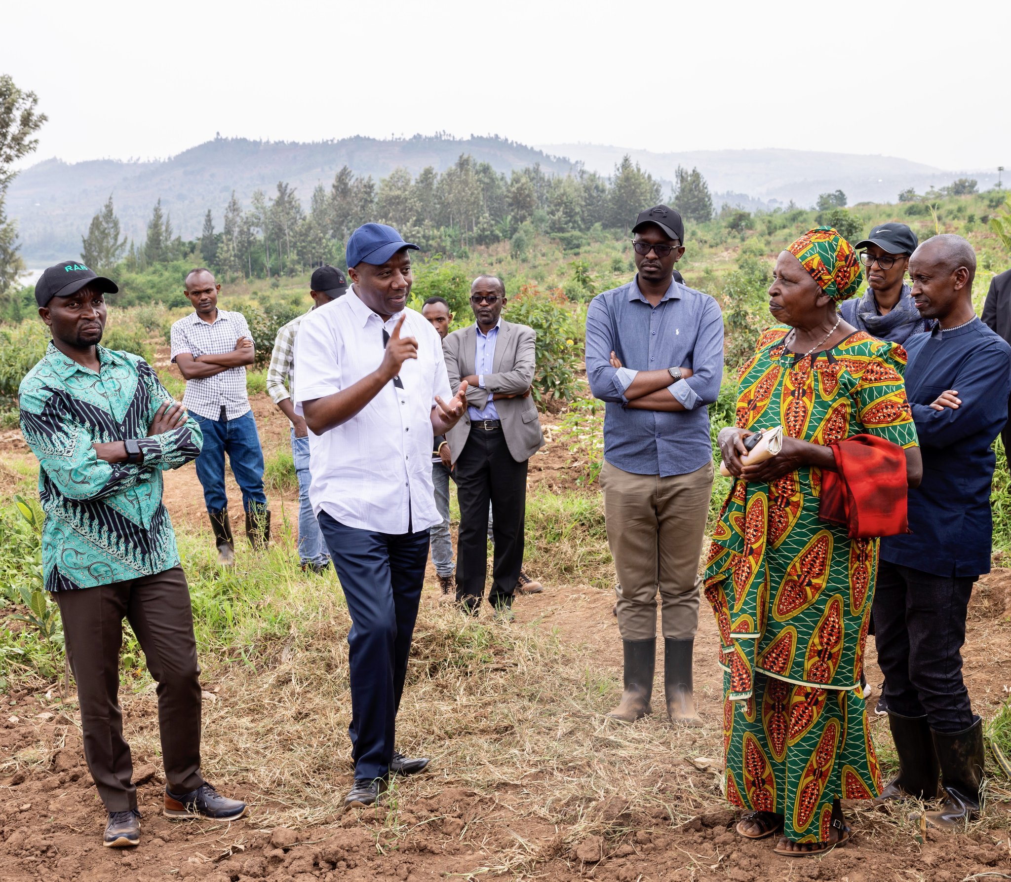 » Kayonza: Abifuzaga igiti cy’imbuto kimwe mu rugo bahawe ibiti 440,000 ...