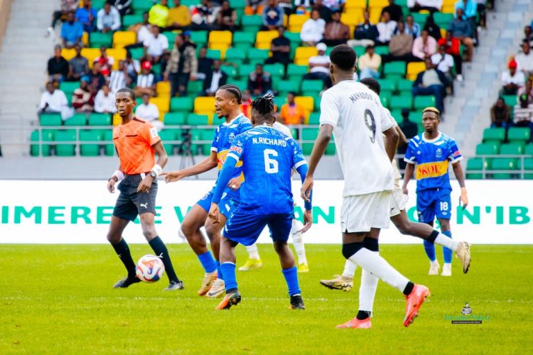 » APR FC yatsinze Rayon Sports mu mukino wayoroheye (Amafoto) ImvahoNshya