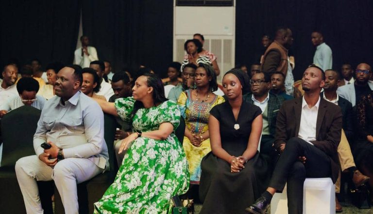 » Alexis Dusabe yanejejwe n’abitabiriye igitaramo ‘Umuyoboro 25 Live ...